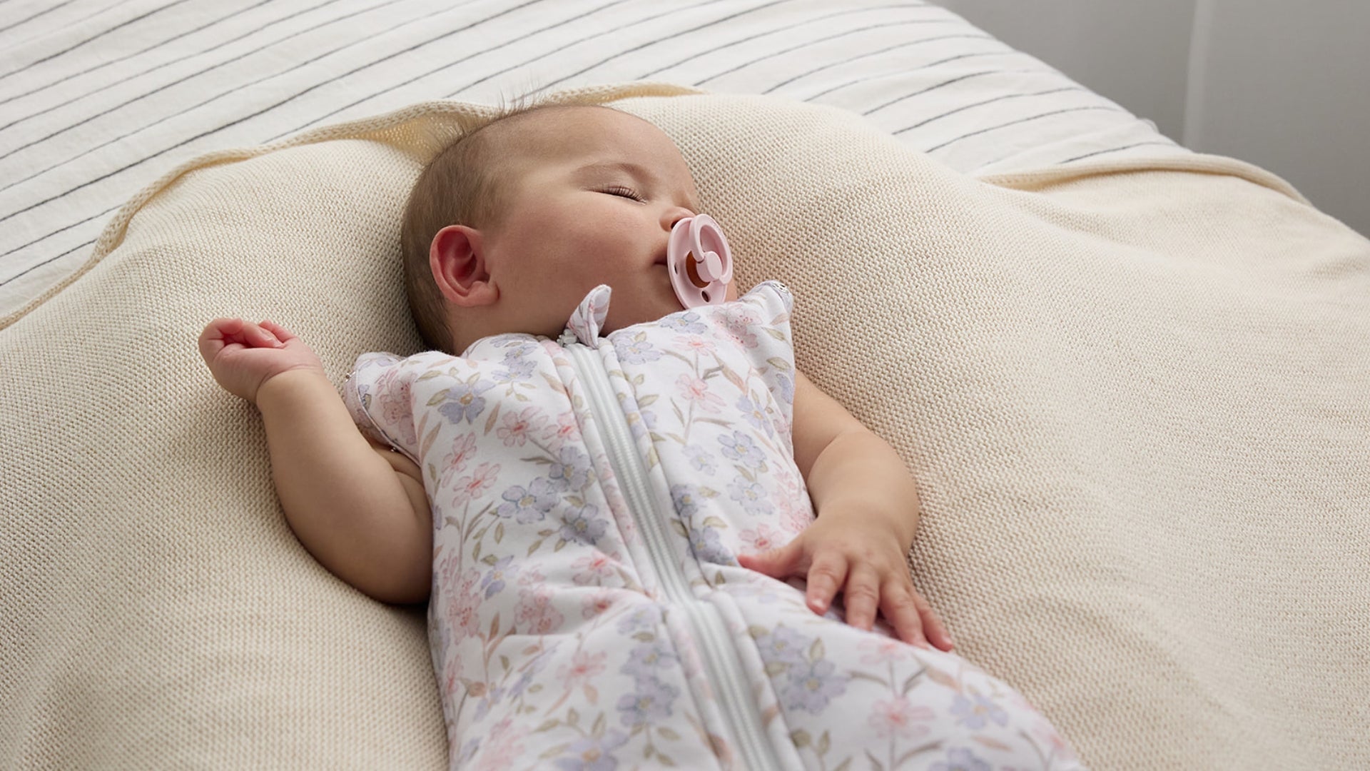How to Dress Your Baby for Sleep in Spring | TOG & Layering Guide ...